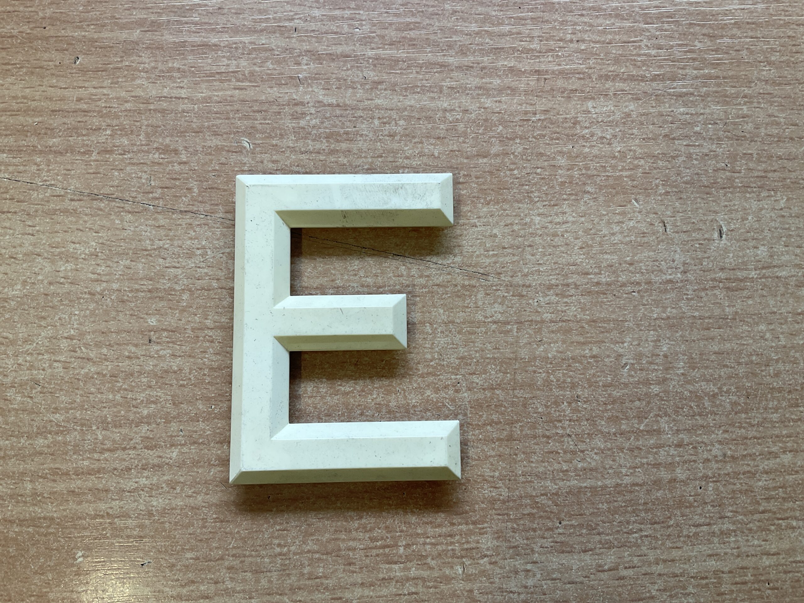 Number Plate Letter White E - KELVEDON LOTUS LTD. Kelsport